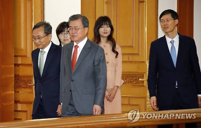 문 대통령 문형배 이미선 헌법재판관과 함께