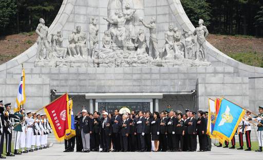 올해도 해병대기旗 없는 현충일 추념식되나