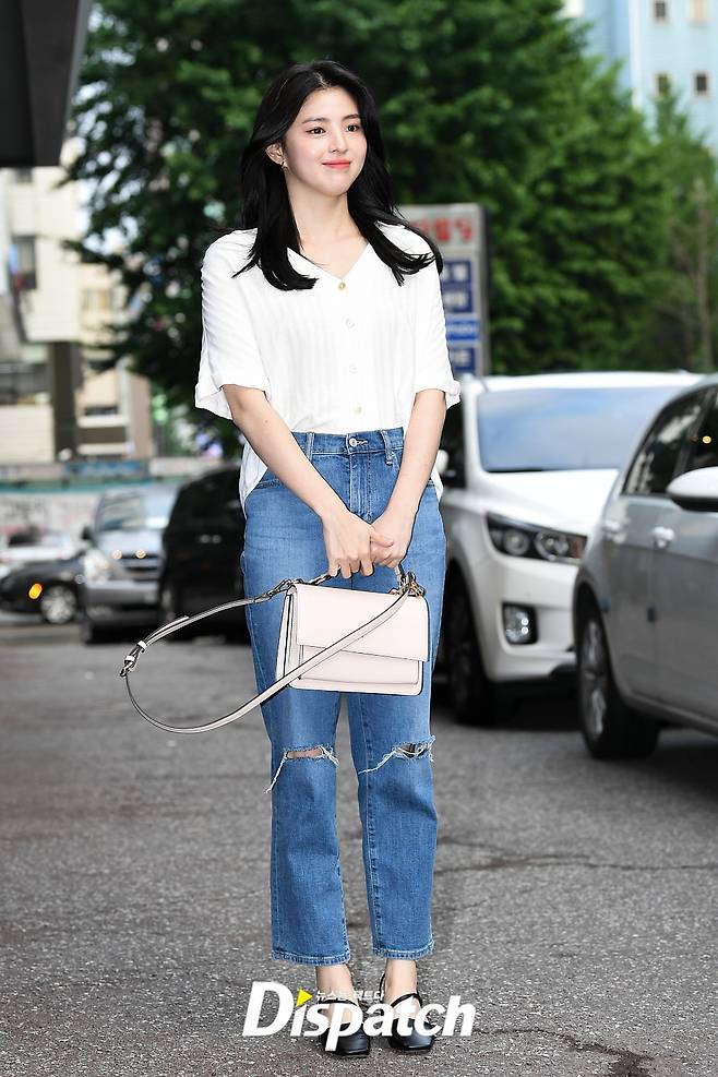 현장포토 조명도 필요없어한소희 백옥 미녀