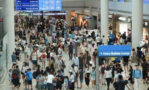 "日은 한국 오고, 韓은 일본 안 갔다" 한일 갈등 속 엇갈린 관광지표