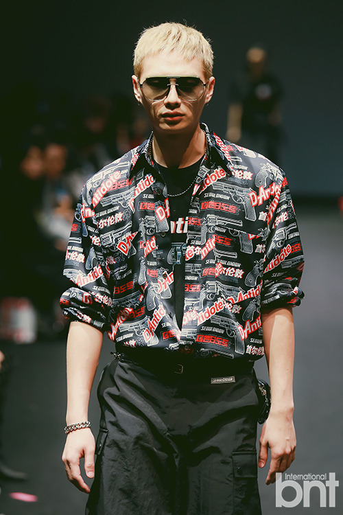 [bnt포토] 주노 '반항아 느낌 물씬'(디앤티도트 패션쇼)