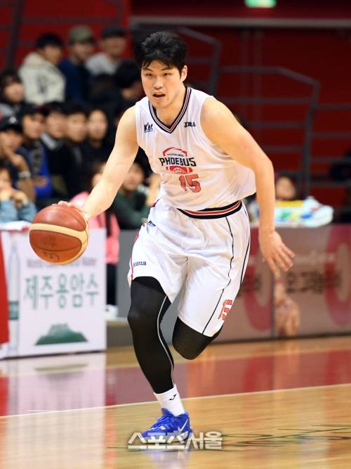 포토 질주하는 현대모비스 박지훈