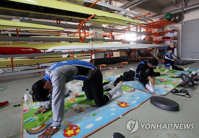 코로나 속 훈련 조정대표팀 올림픽 연기 움직임 혼란스러워