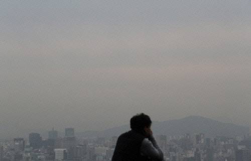 숨막히는 주말中서 고농도 황사 온다