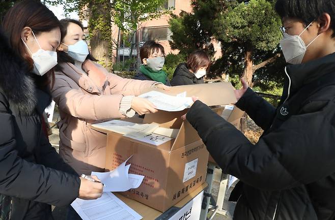 [Photo News] Testing must go on despite COVID-19 pandemic