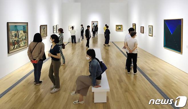 출근길 거리두기 헬스장 샤워금지생활방역지침 어쩌라고