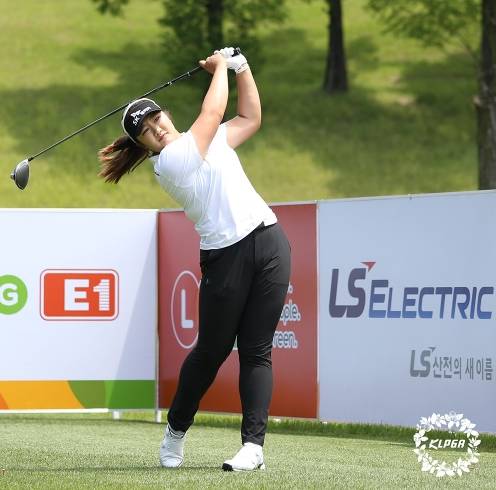 2타차 역전 우승을 바라보는 유해란 프로 [KLPGA E1채리티오픈]