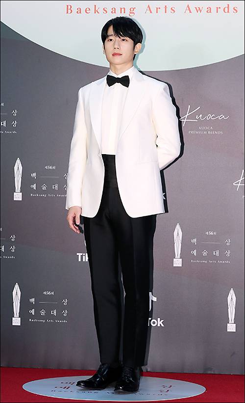 Md포토 정해인 블랙and화이트 턱시도