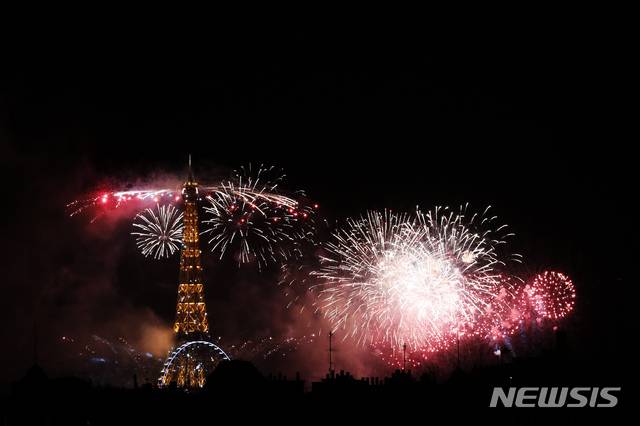 프랑스 대혁명 기념 축하 불꽃놀이