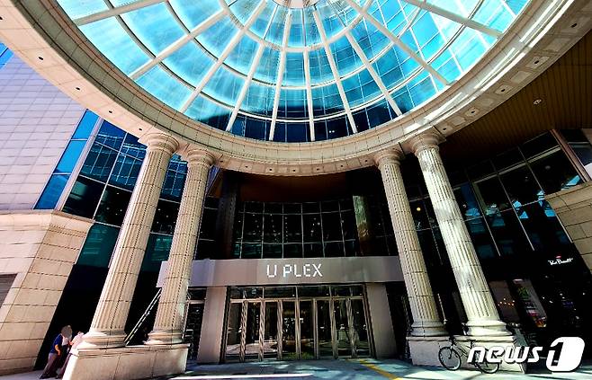 Mz세대를 공략하라현대백화점 중동점 유플렉스 리뉴얼 오픈
