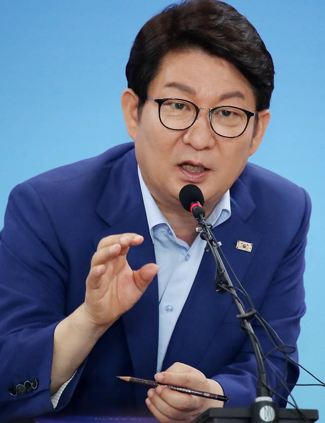 힘내라 윤석열권영진 대구시장 페이스북에 윤 총장 지지글