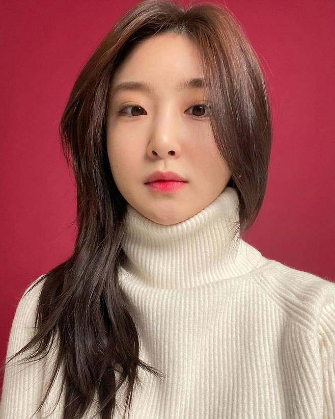 브레이브걸스 단발좌 유나 긴머리 커뮤니티