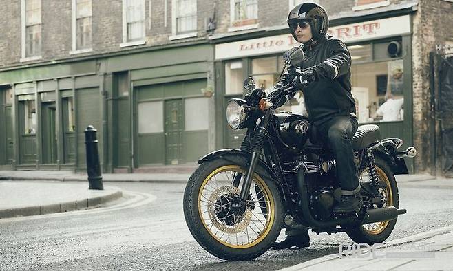 역사의 뒤안길로 사라지는 가와사키 W800 | 라이드매거진