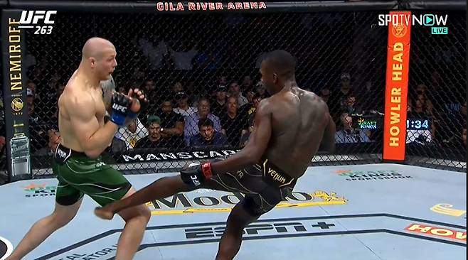 경기력여유 아데산야 Ufc 미들급 3차 방어전 성공