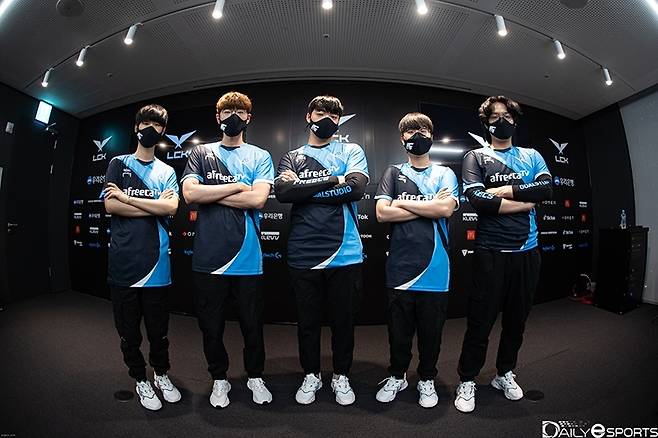 Lck 레오 룰러 맞대결아프리카 젠지 선발 엔트리 공개