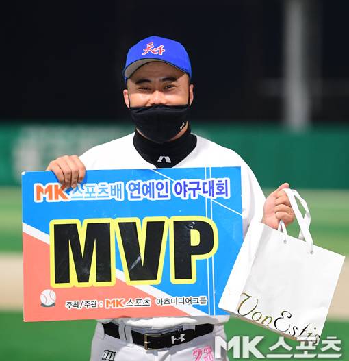 '천하무적' 박재경 '싱글벙글 MVP' [MK포토]