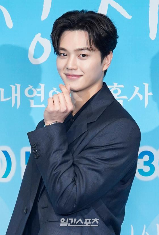 기상청 사람들 Pd 송강 이시우 자체가 순수하고 천진난만