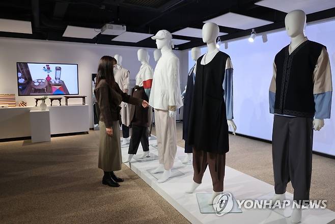 한복식당 해외 한식당 한국적 이미지 물품전 개막