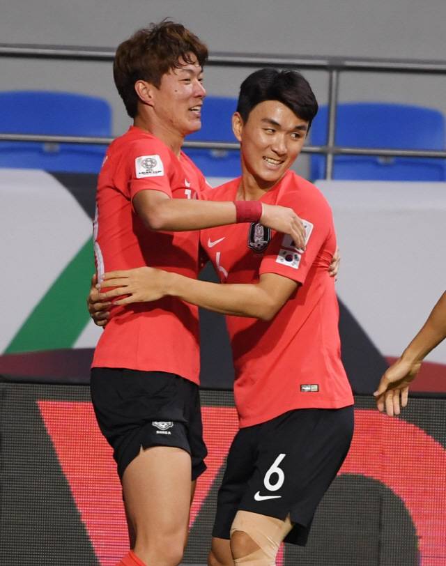 황의조의 그리스행 설득했다 황인범 에이전트h설 팩트체크