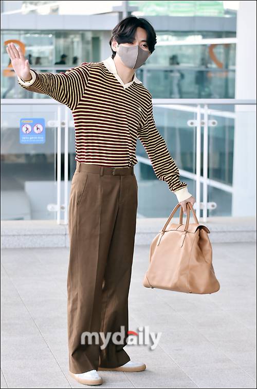 BTS V, 'Go on the plane.'