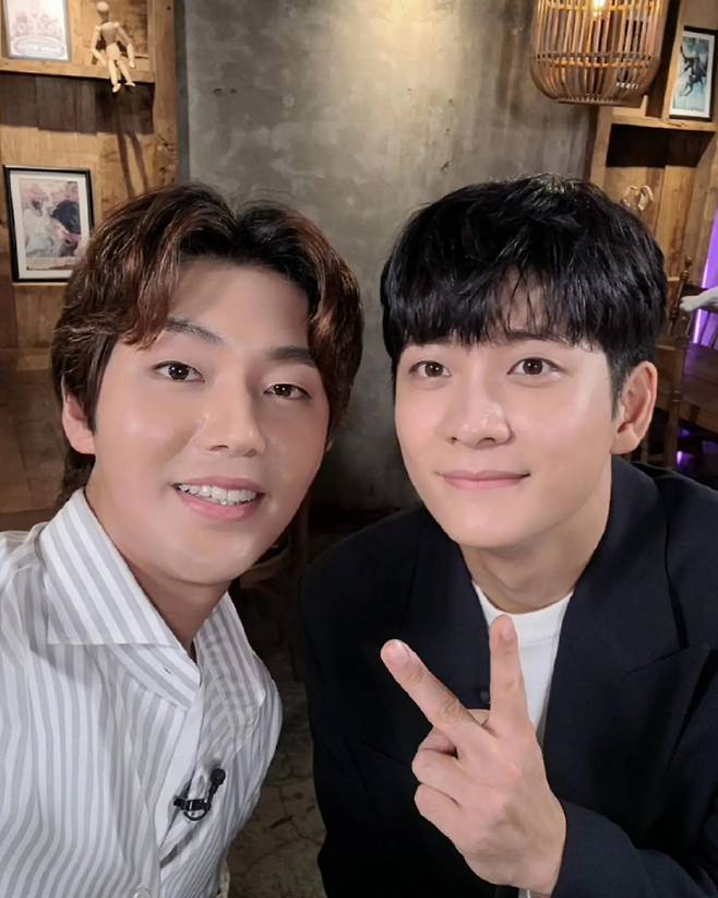 Kim Jong-hyun announcer, 'Wooyooungwoo' Kang Tae-oh and couple shot ...