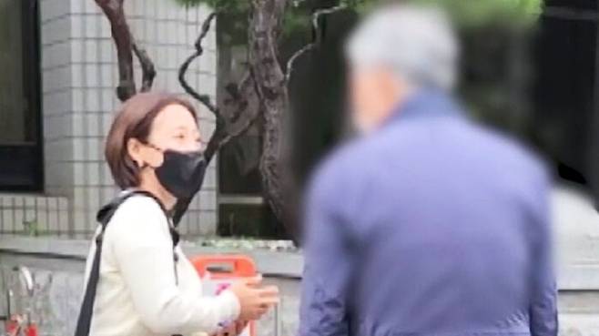 자식인데 인사를 안 해부친이 폭행 실려간 박수홍