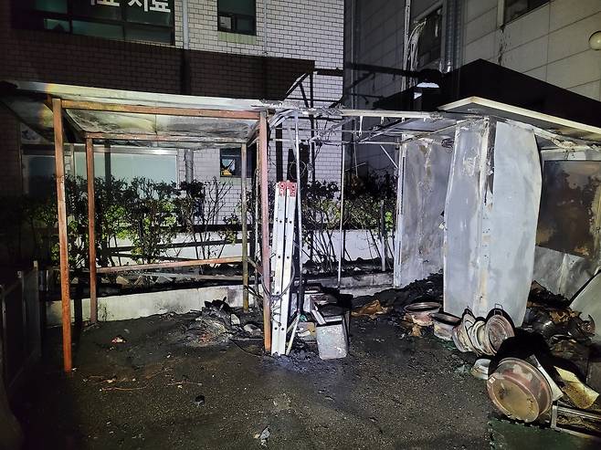 강북구 음식점 숯 보관창고 화재인명피해는 없어