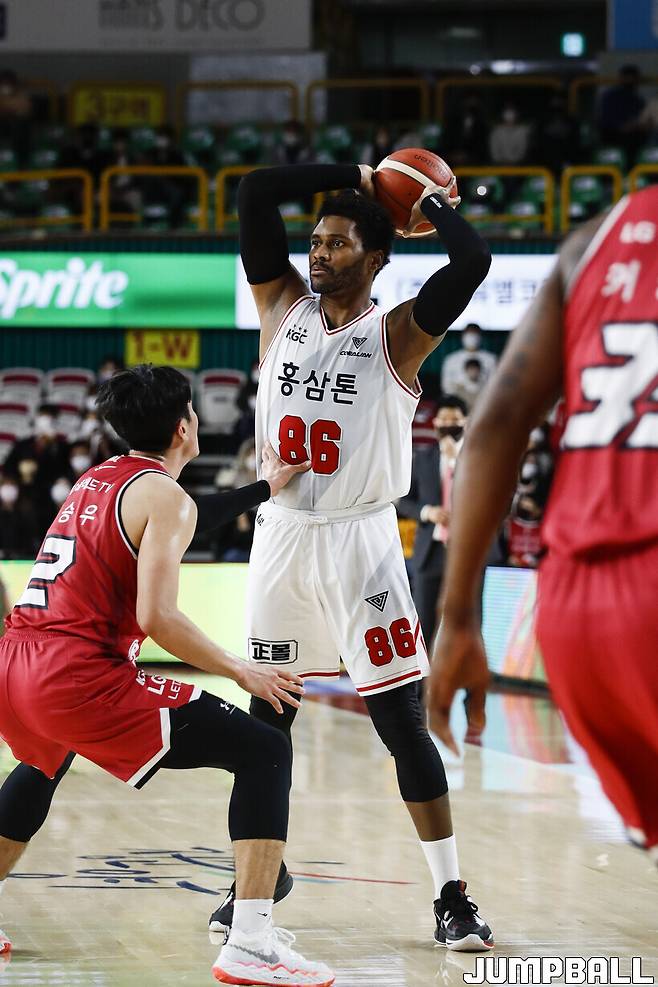 ‘뒷심은 나의 것’ KGC, 속공 앞세운 LG에 역전극