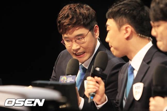 ‘클템’ 이현우 해설, “팀 자체가 압도적, T1 3-1 승” [롤드컵]