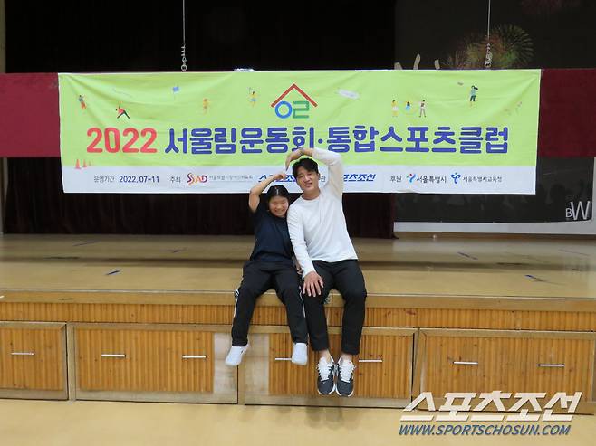화이트보드 빼곡한 훈련기록 장애 벽x한계 허문 원팀방원中서울림운동회 2관왕의 기록