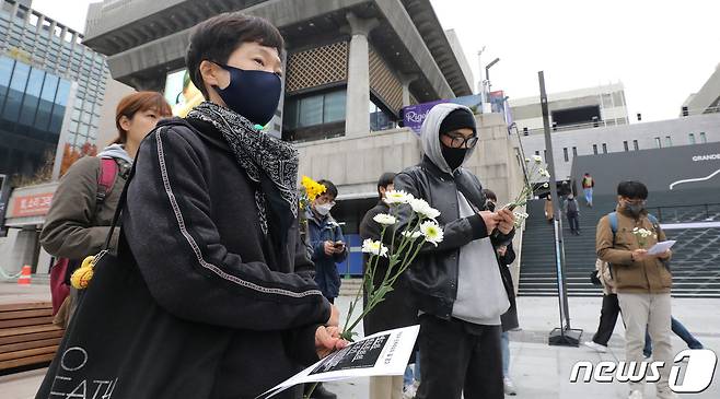 민주 與 대통령 오더만 따르며 민의 외면국정조사 거듭 압박