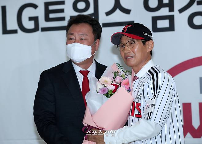 우승 위해 새 감독 맞은 Lg 외인타자 흑역사도 끊을 준비 됐나