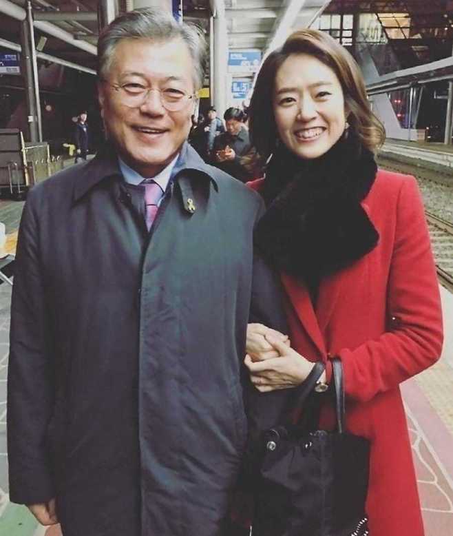 김재원 고민정 자기도 文 팔짱 꼈으면서 뭘거의 이성 상실