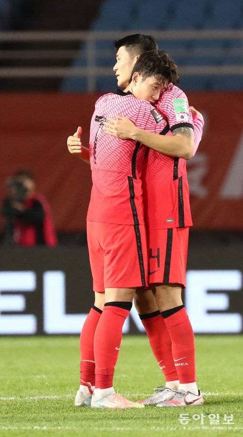 유럽을 달군 ‘창과 방패 손흥민 김민재 ‘벤투호 16강 의심하지 마