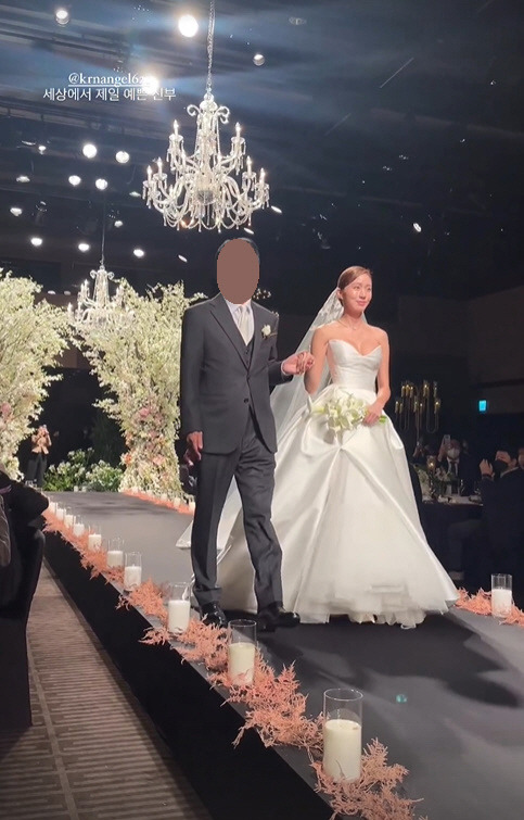 고성희 오늘20일 결혼가녀린 몸매 강조한 드레스 자태 제일 예쁜 신부