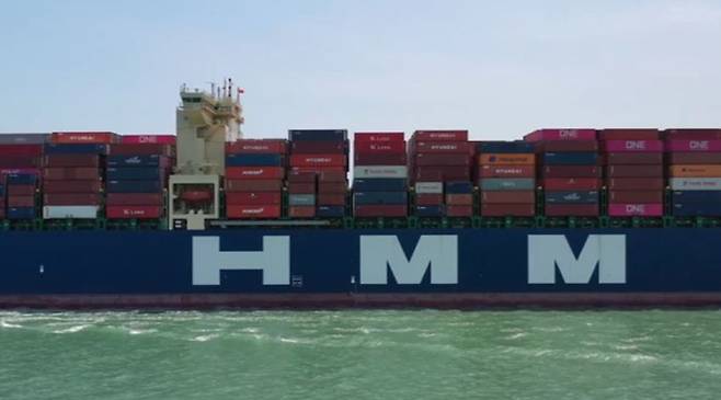 산은, HMM 매각 준비 나선다…LX 등과 접촉 중