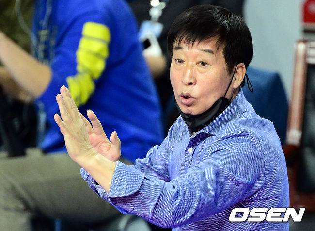 '4G 3승' IBK 상승세, 김호철 감독 "3-0으로 이긴 게 처음" [대전 톡톡]