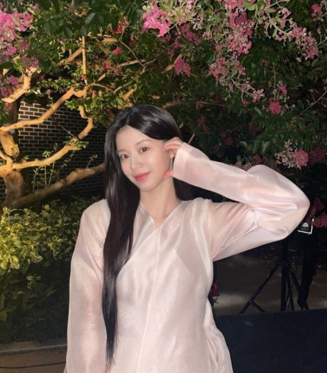 한복 입은 모습 예뻐 난리난 배우신비롭고 청순해 고윤정 패션 모음 어썸클