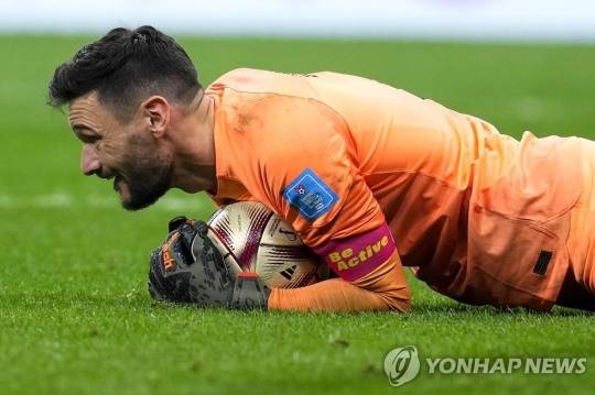 프랑스 월드컵 대표선수들에 쏟아진 인종차별 발언 프랑스 축구협회 법적대응