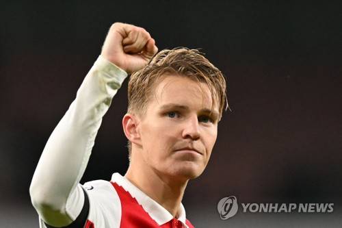 홀란vs외데고르pl 이달의 선수 Fifa 43위 노르웨이 잔치 오피셜