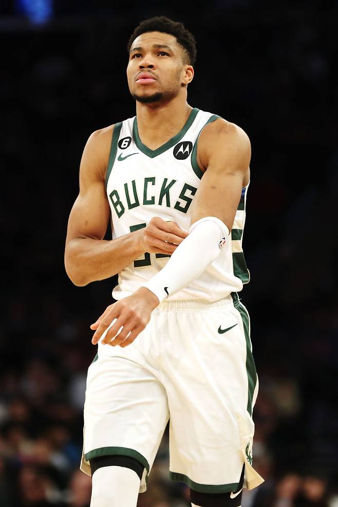 아데토쿤보 브런슨 분전한 뉴욕에 역전승 Nba