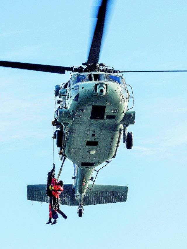 해군 SSU, 해상 조난자 구조 훈련