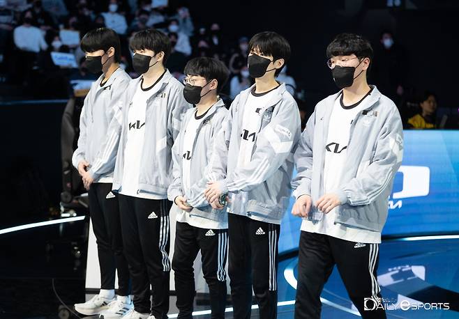 Lck 개막 2연승 디플러스 기아 리브 샌박 꺾고 선두 등극종합