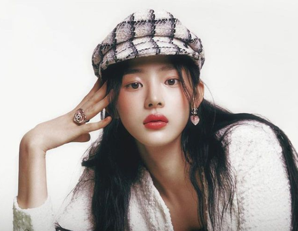 2004년생 뉴 샤넬 걸누구너무 예뻐 난리샤넬 엠버서더 발탁 어썸클