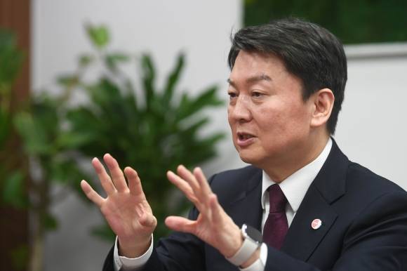 국민의힘 당권주자 인터뷰 안철수 윤핵관 문제 시스템 공천으로 해결”