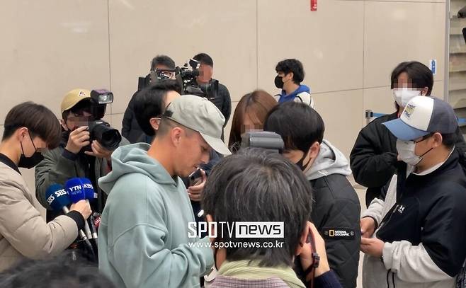에드먼 오자마자 빅리그 팬서비스팬들 박수받으며 떠났다