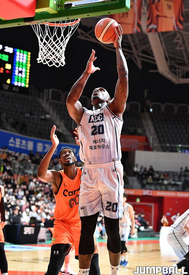 [이규섭의 주간 MVP] “LG의 PO 진출 이끈 이재도, 꾸준한 활약 보여줬다”