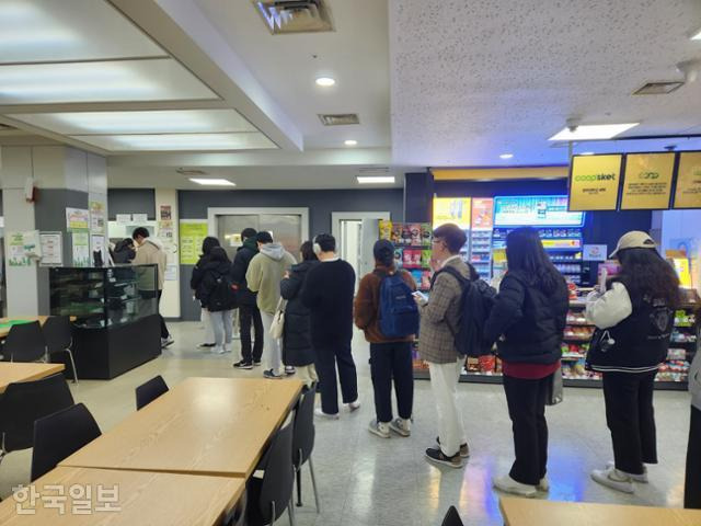 15분 만에 순삭 1000원 아침 먹으러 오픈런 하는 대학생들