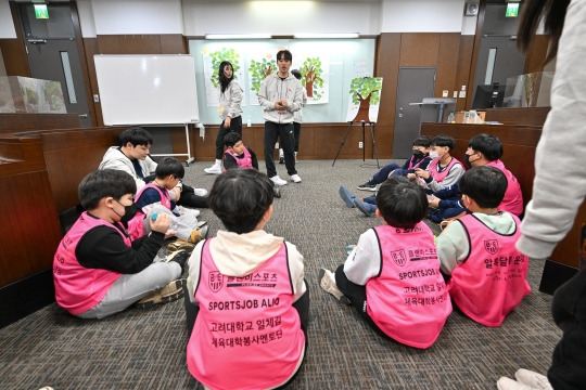 일체감x스잡알x플랜비 초등학생들과 알록달록 스탬프 운동회 진행