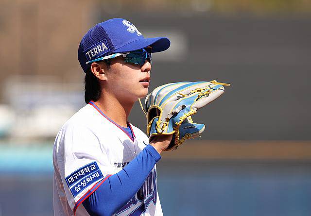 삼성 날벼락 센터라인 핵 김현준 오른쪽 손목 유구골 골절 이탈 복귀까지 3개월 소요